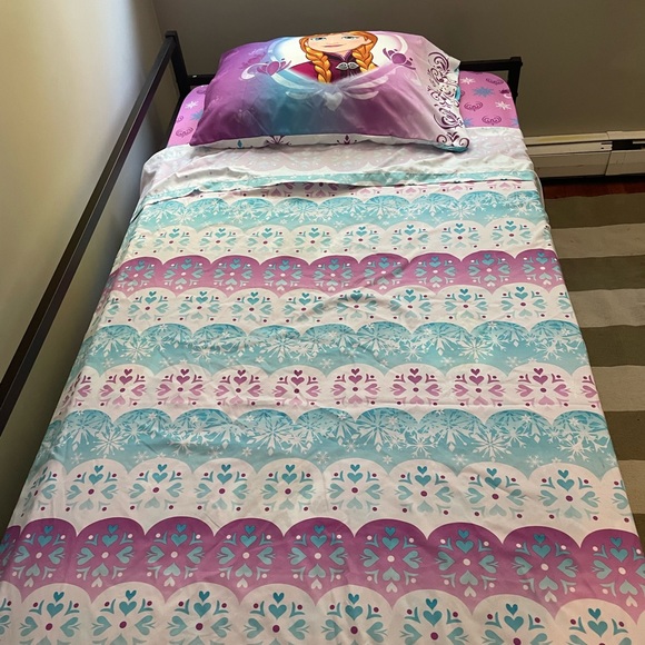Disney | Bedding | Disney 3 Piece Frozen Sheet Set | Poshmark